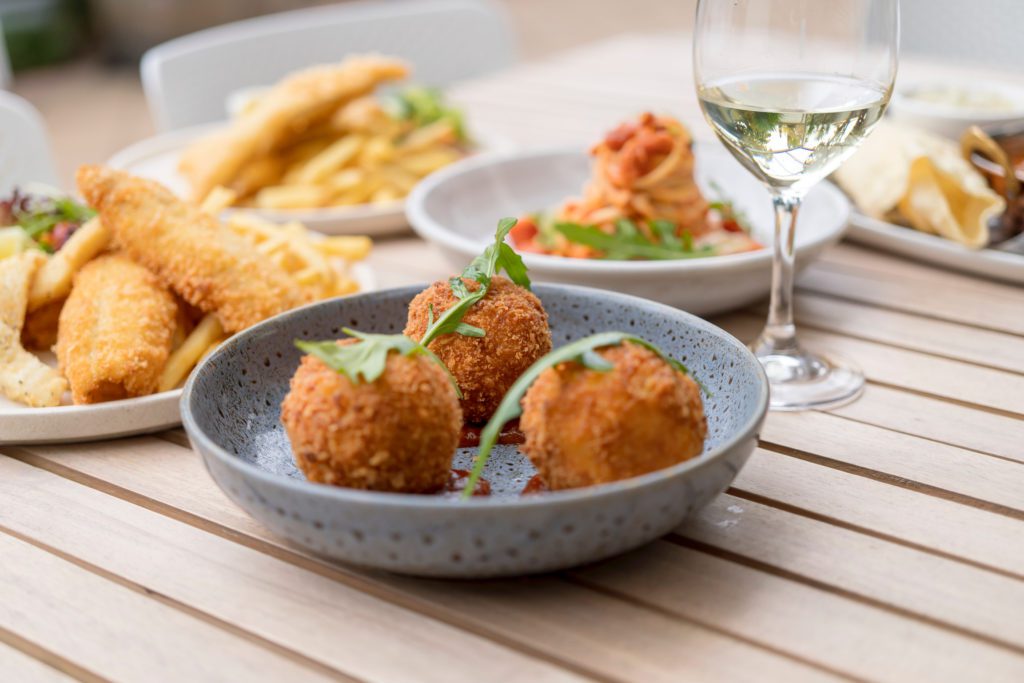 Home - Port Broughton Hotel