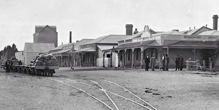 About Us - Port Broughton Hotel